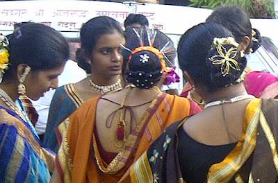 Welcome to Mumbai..!: Maharashtrian Women of Mumbai