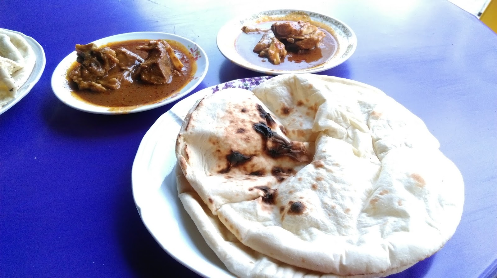 Ayuh, Let's Makan!: Roti Tempayang Ieqa at Masjid Sultan Ahmad, Chukai ...