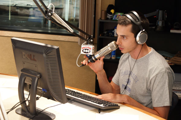 Czabe.com: "The Dogs Bark, But the Caravan Moves On"