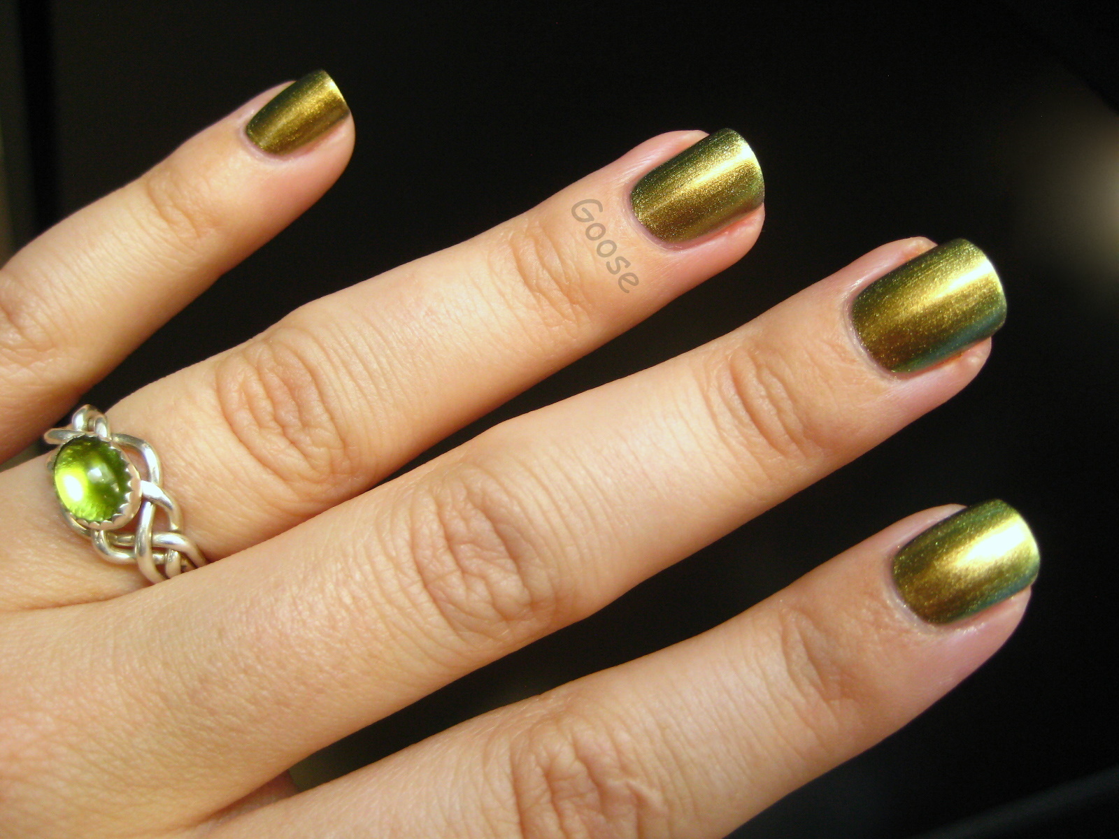 Goose's Glitter: Chanel Peridot Swatches and Review