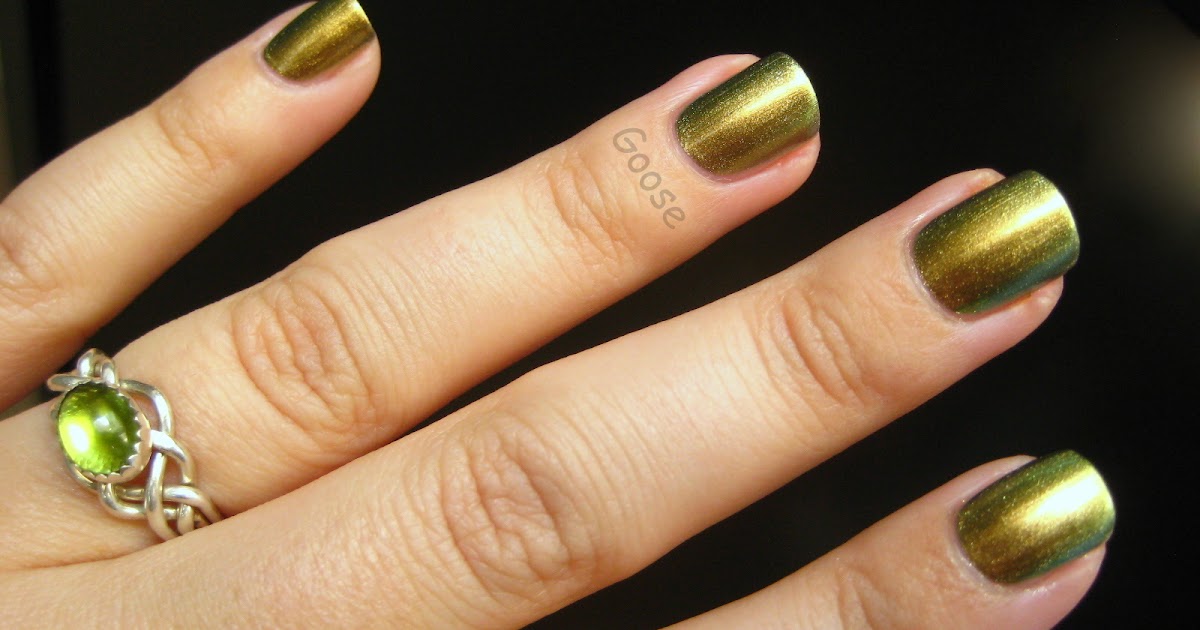 Goose's Glitter: Chanel Peridot Swatches and Review