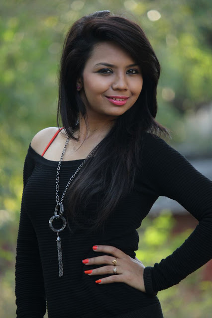 Azhagan Azhagi Tamil Movie Actresses Hot Stills - Tollywood Photo Spotlite