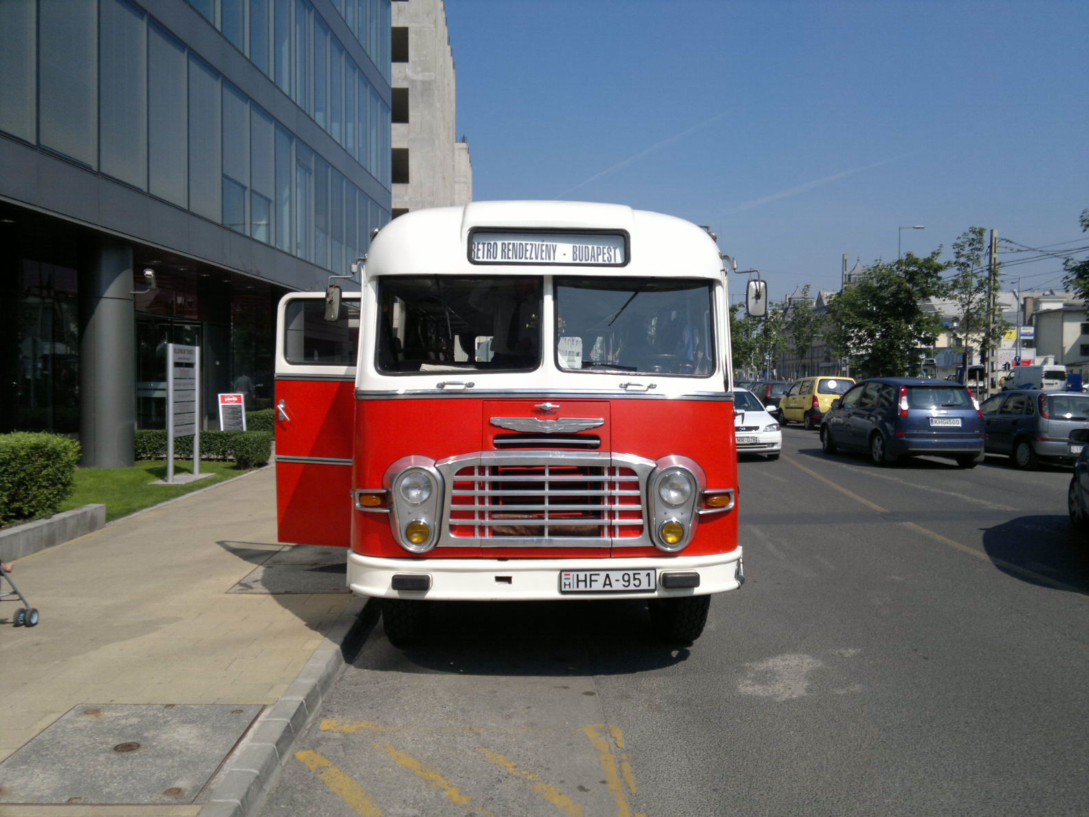 TKBlog: Ikarus 311 HFA-951