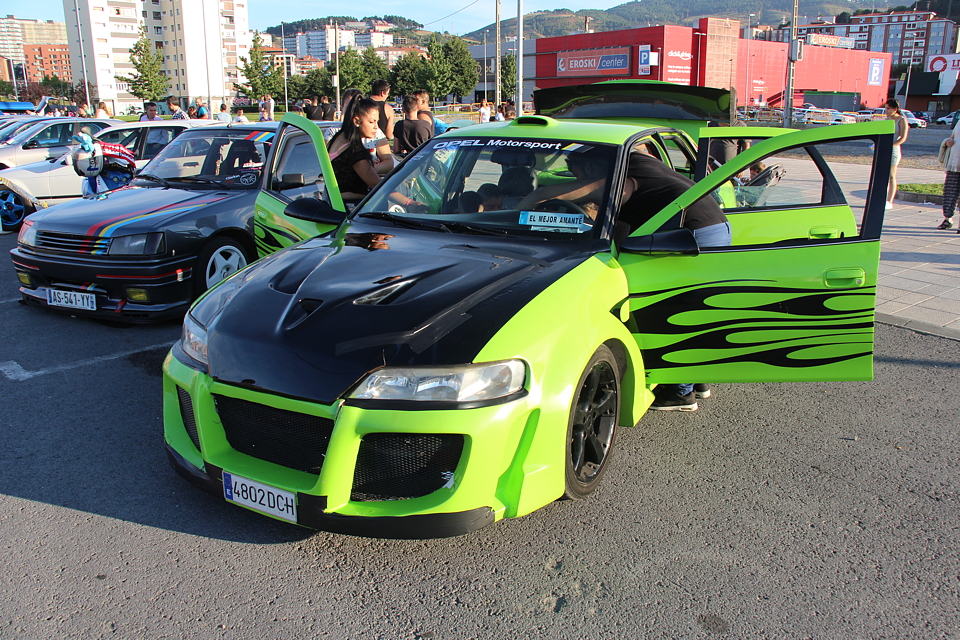 120 vehículos participan en el segundo encuentro de coches ...