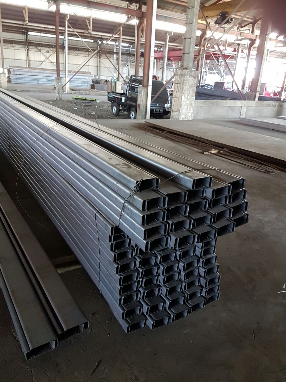 suplay material konstruksi: Besi Profile konstruksi