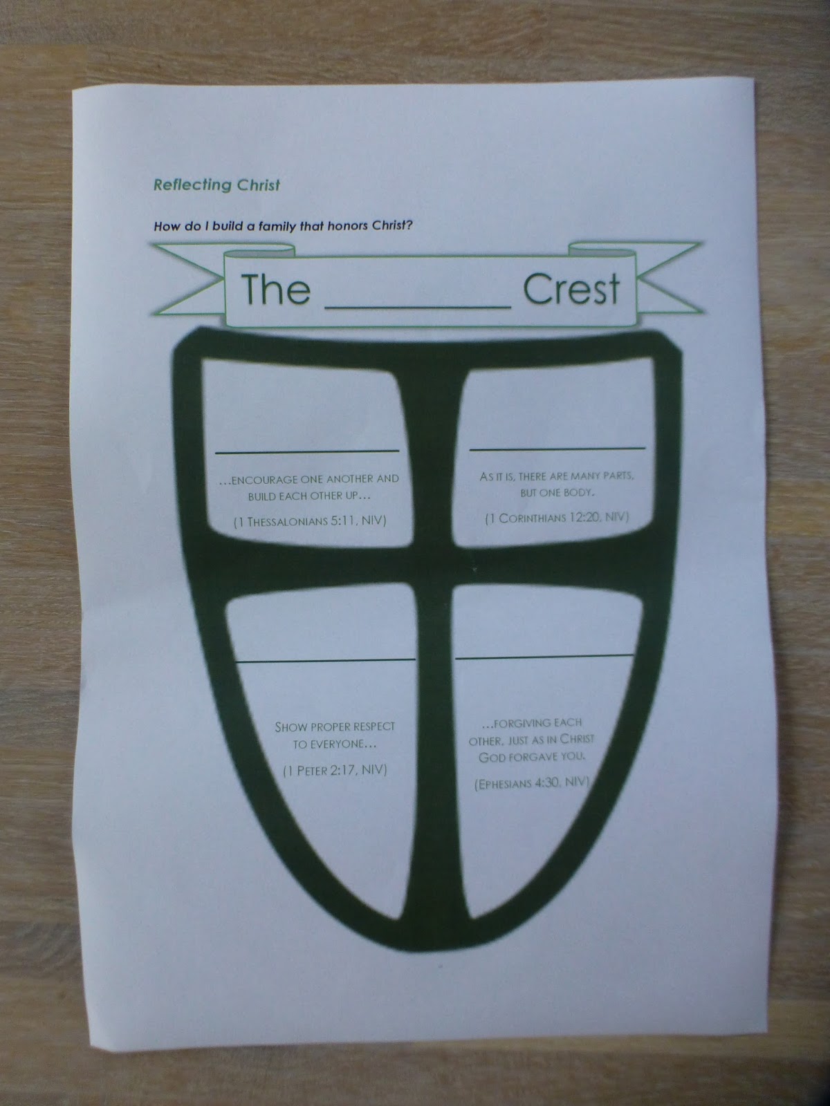 Family FECS: Design A Family Crest Together