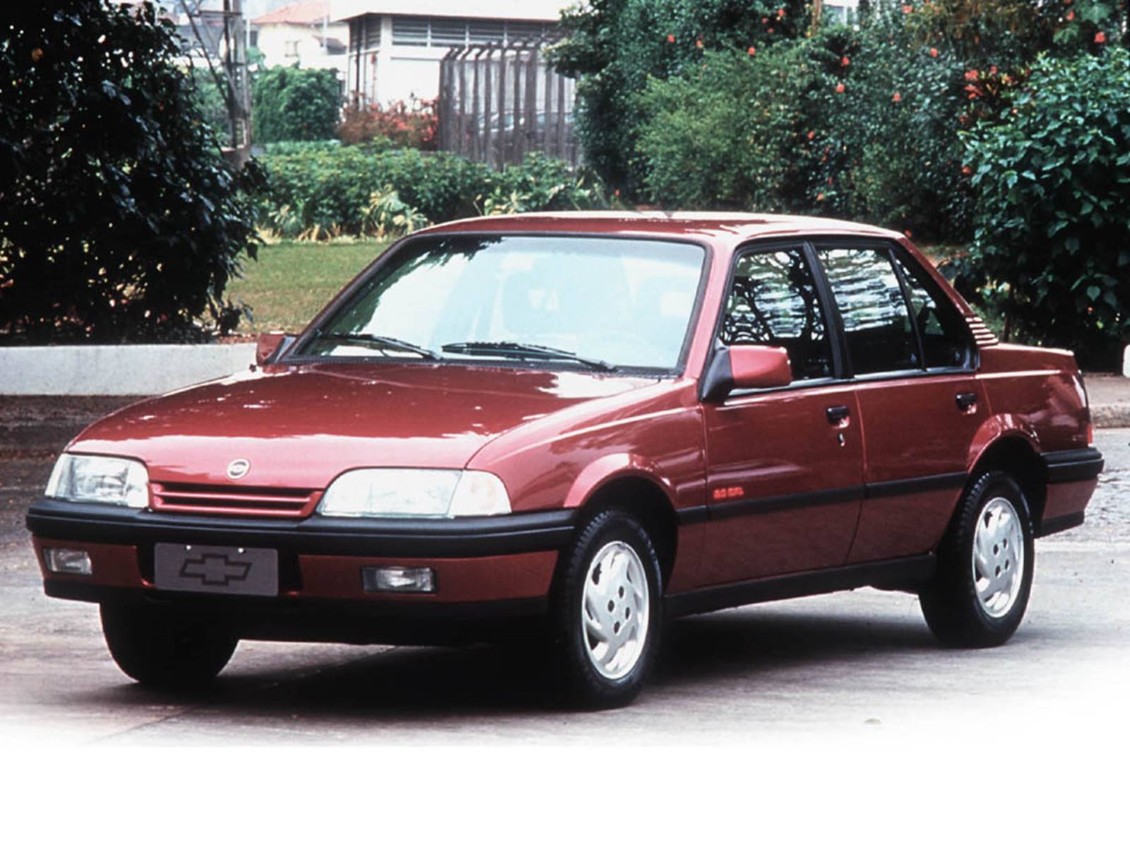 Chevrolet Monza: clássico da GM saiu de linha em 1996