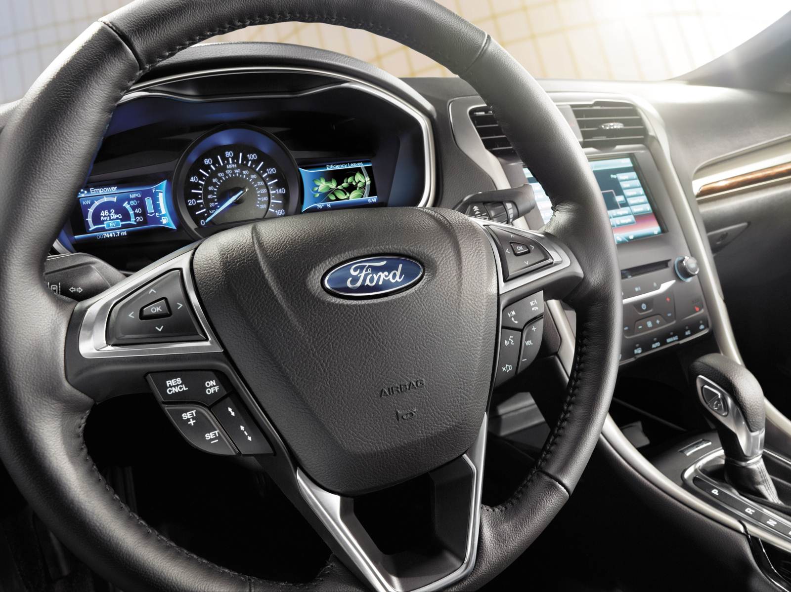 Ford Fusion 2015 recebe aperfeiçoamentos nos EUA