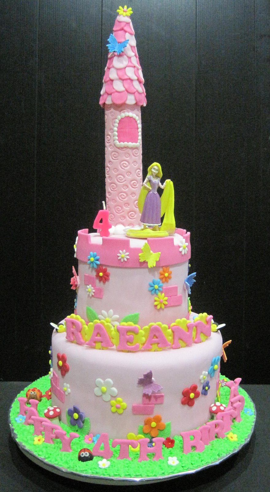 Cupcake Divinity: Raeann's Rapunzel cake