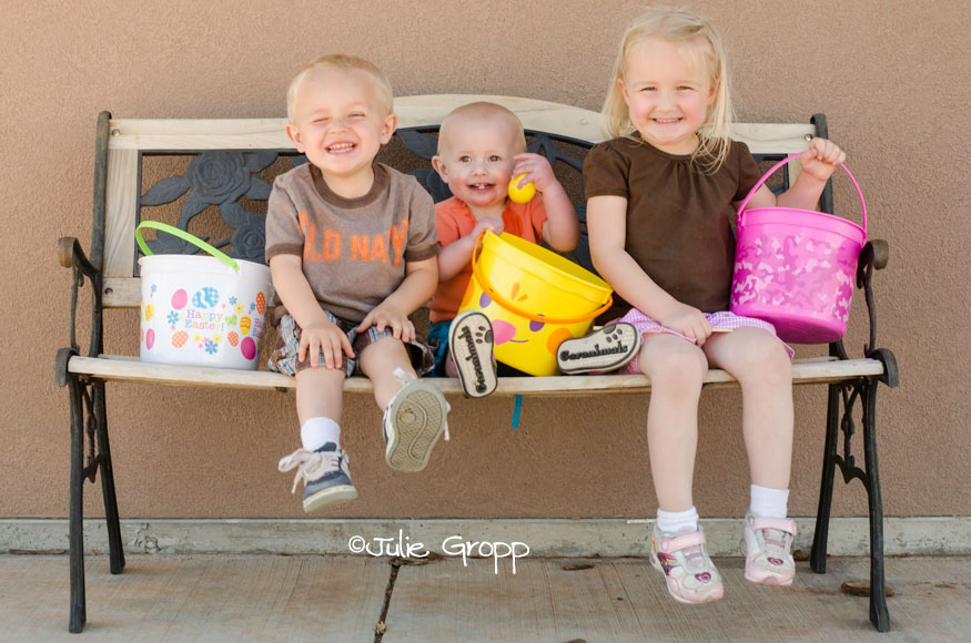 Colorado Gropps: Egg hunting with cousins
