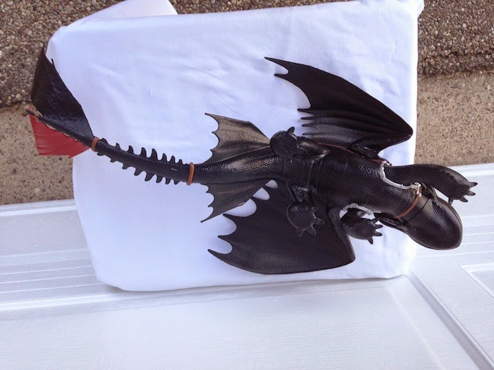 Frisch's Big Blog: Toy Review: Mega Toothless Alpha Edition