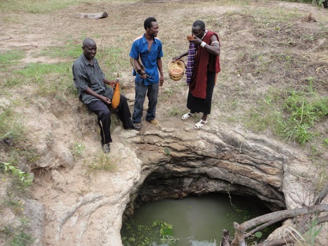 specialudaku: TAZAMA PICHA ZA KISIMA CHA AJABU KILICHOPO MJINI DODOMA..!