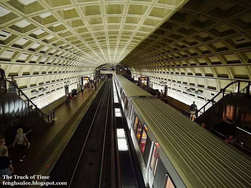 Metro from Foggy Bottom to Smithsonian | The Track of Time