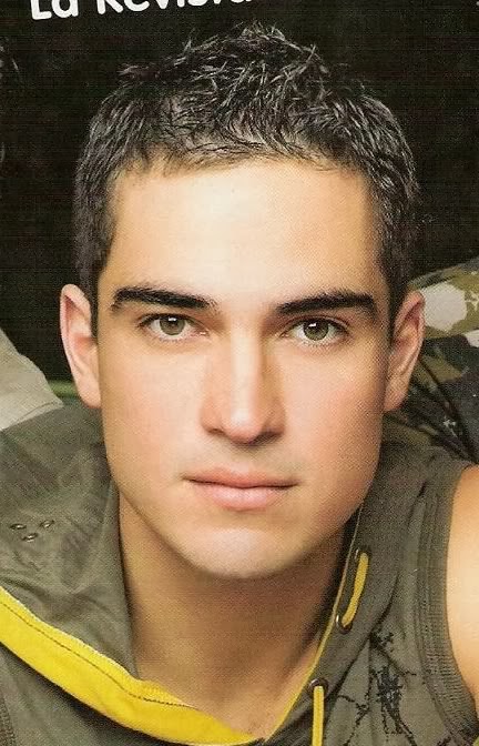 RBD: Fotos de Miguel Arango(Alfonso Herrera)