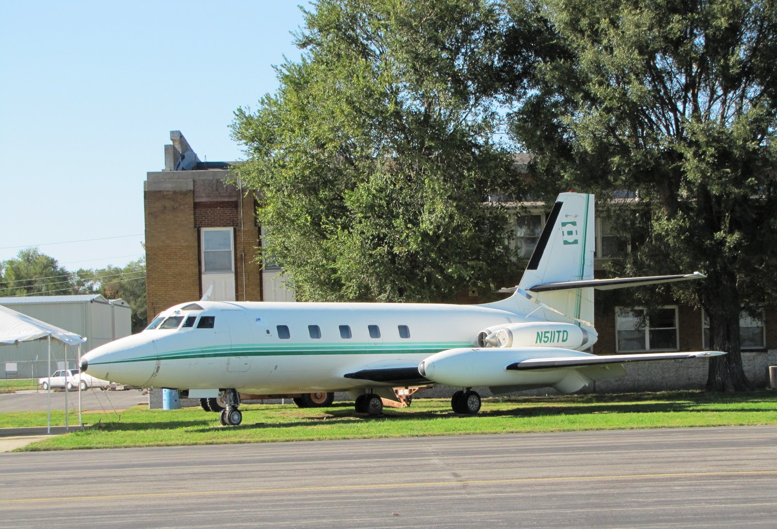 The Aero Experience: Howard Hughes Lockheed Jetstar Refreshed at ...