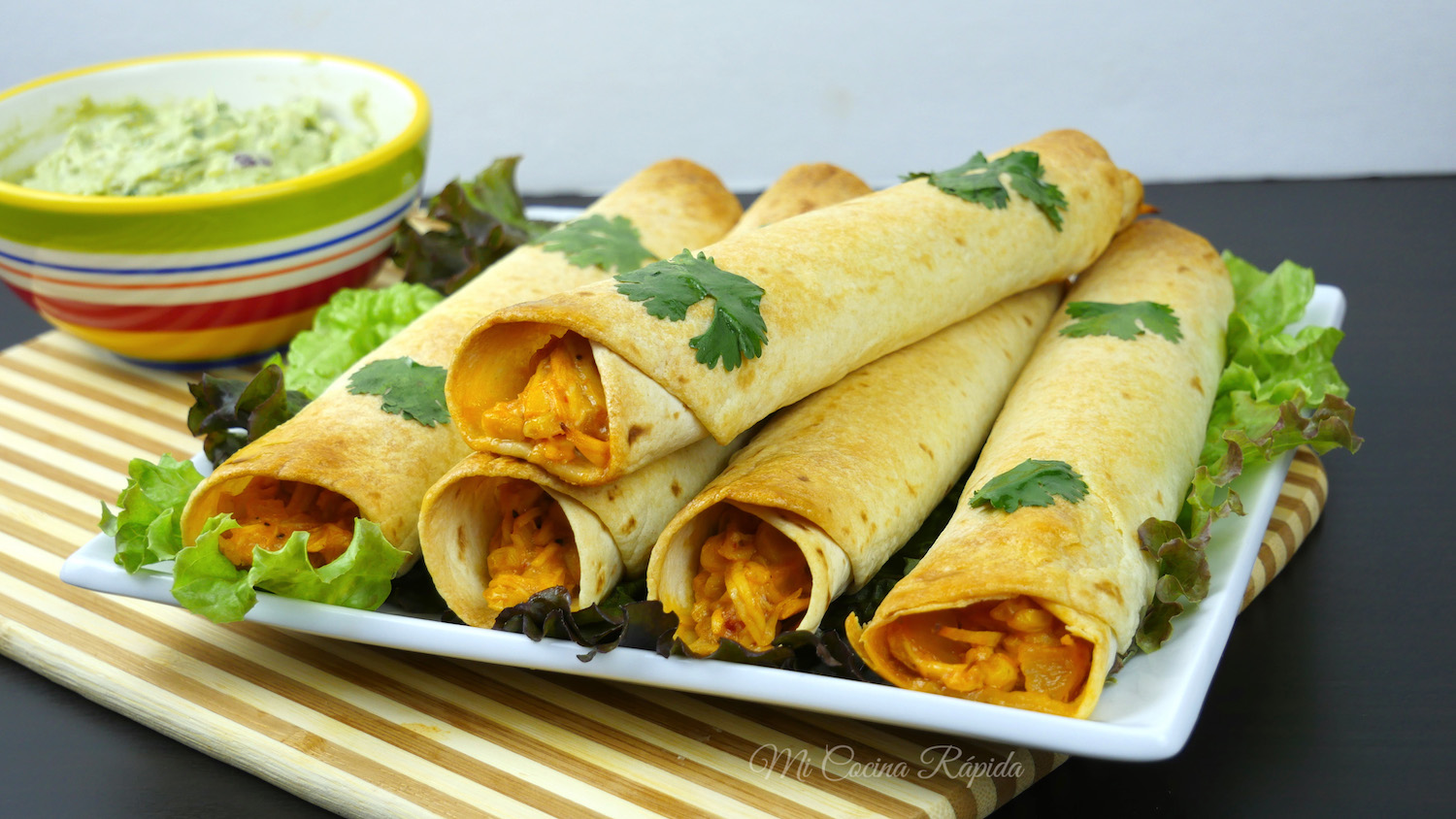 Flautas de Pollo Cremoso - Mi Cocina Rápida