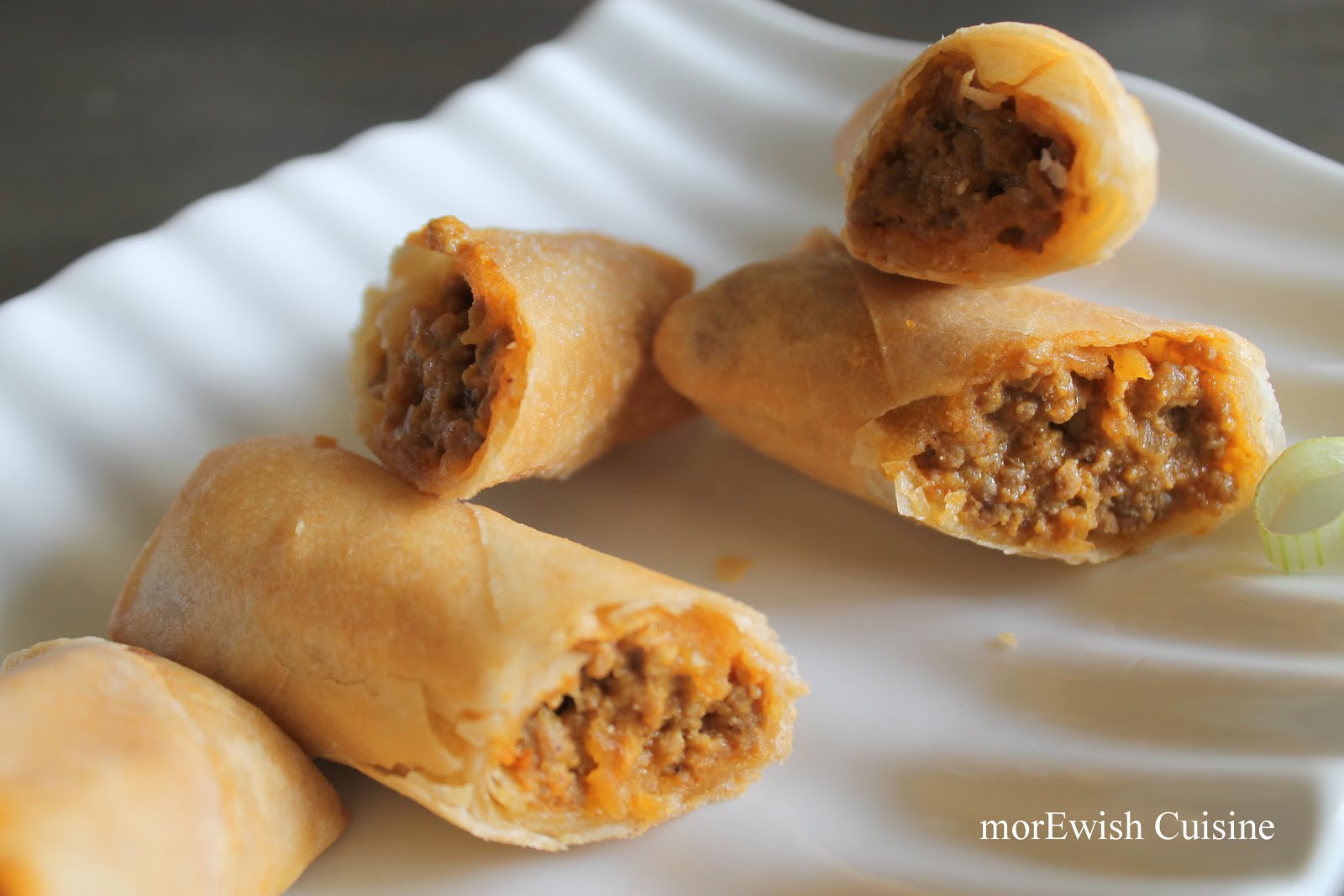 morEwish Cuisine by Mahwish: Cheeseburger Spring Rolls 🍔💗🥡 | How to ...