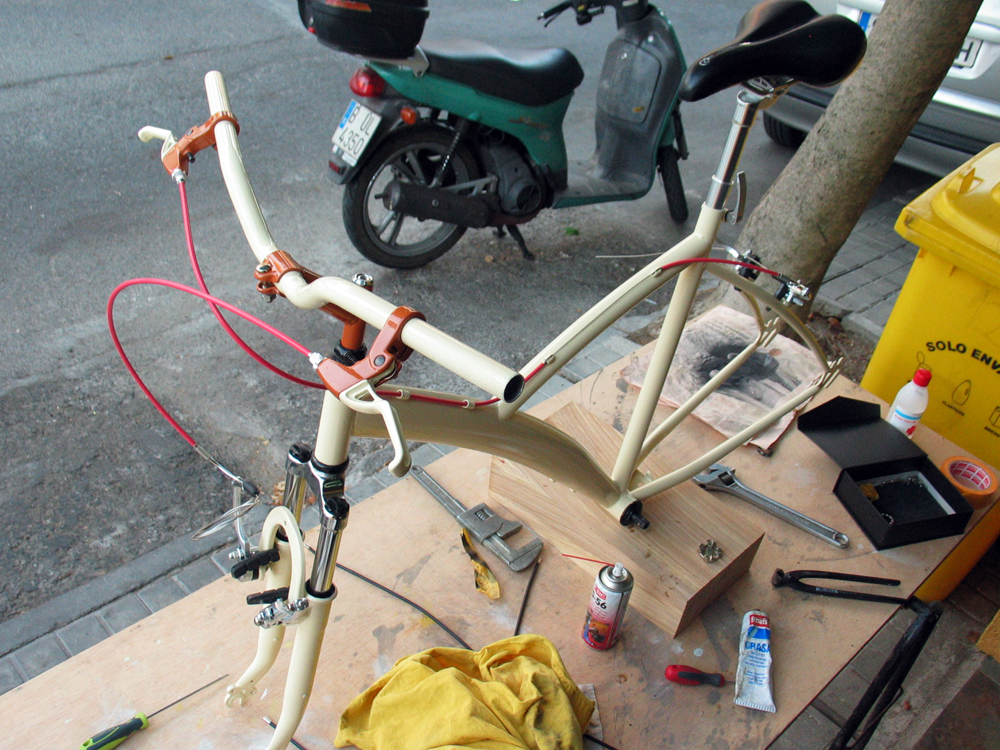 Bicicletas acabadas a mano. A tu gusto, o al mío. Customización, fixies ...