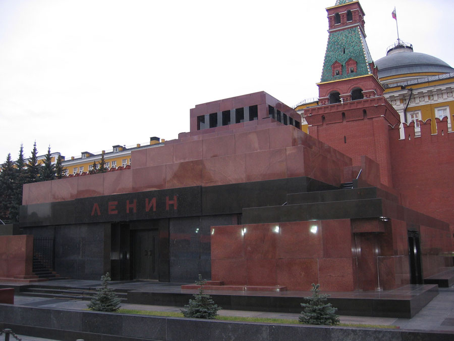 Tourist attractions of Moscow: 2- Lenin's mausoleum