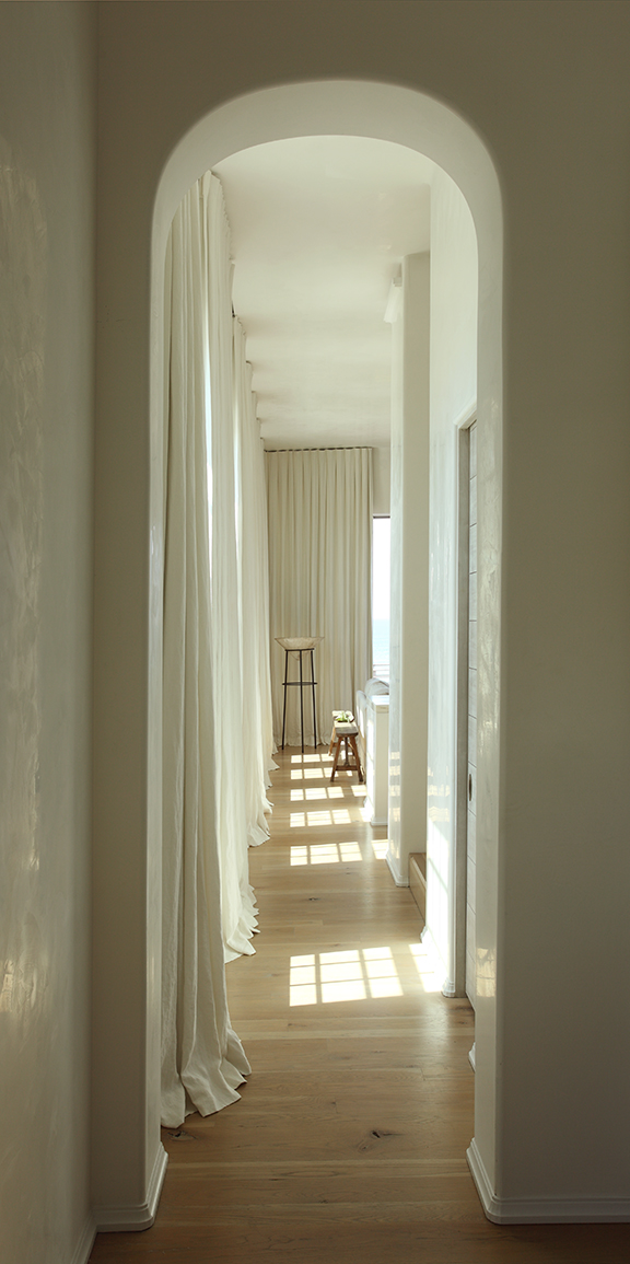 A beach retreat in Florida by Rozanne Jackson interiors