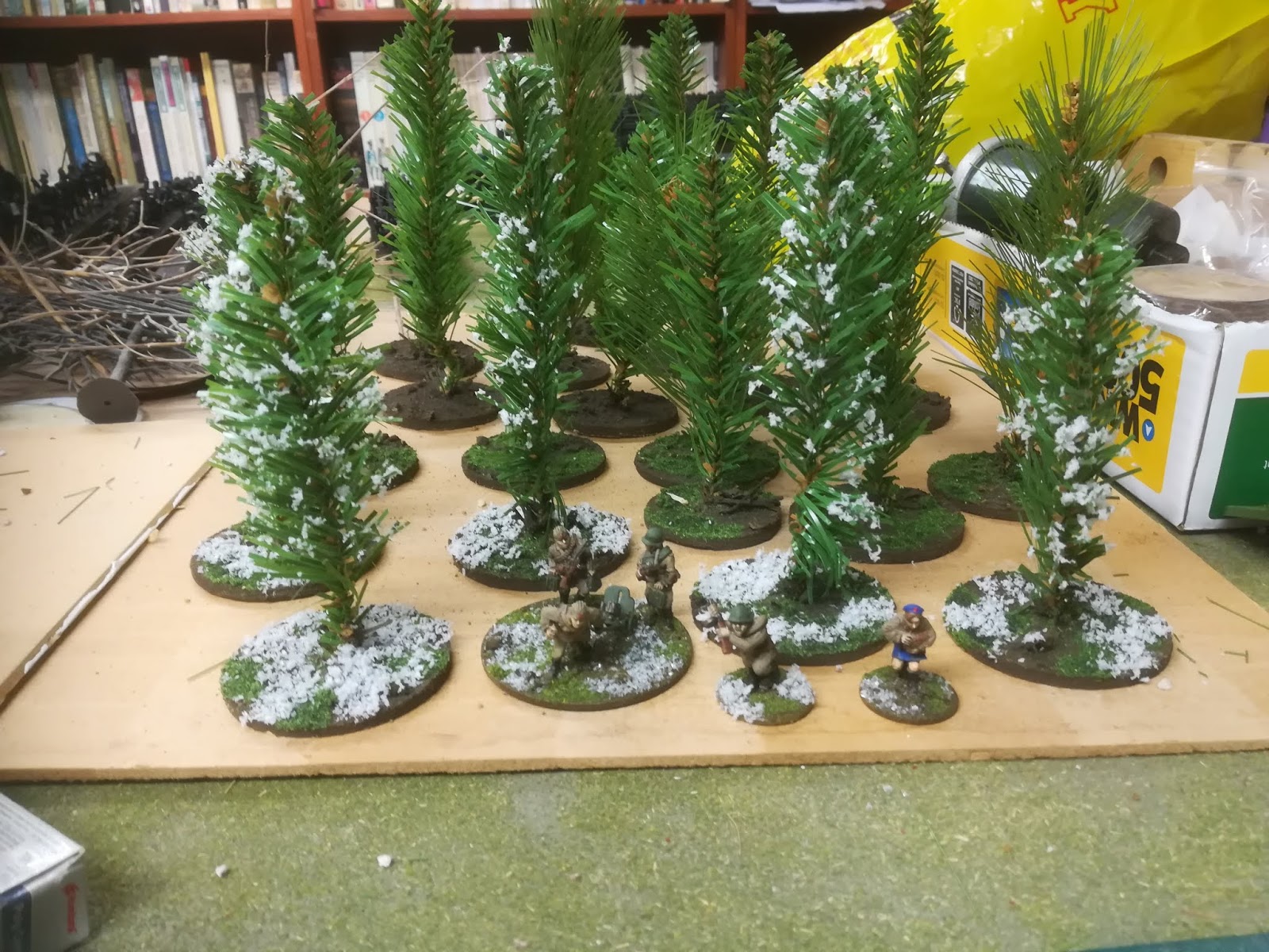 caveadsum 1471: Terrain 5 Christmas trees!