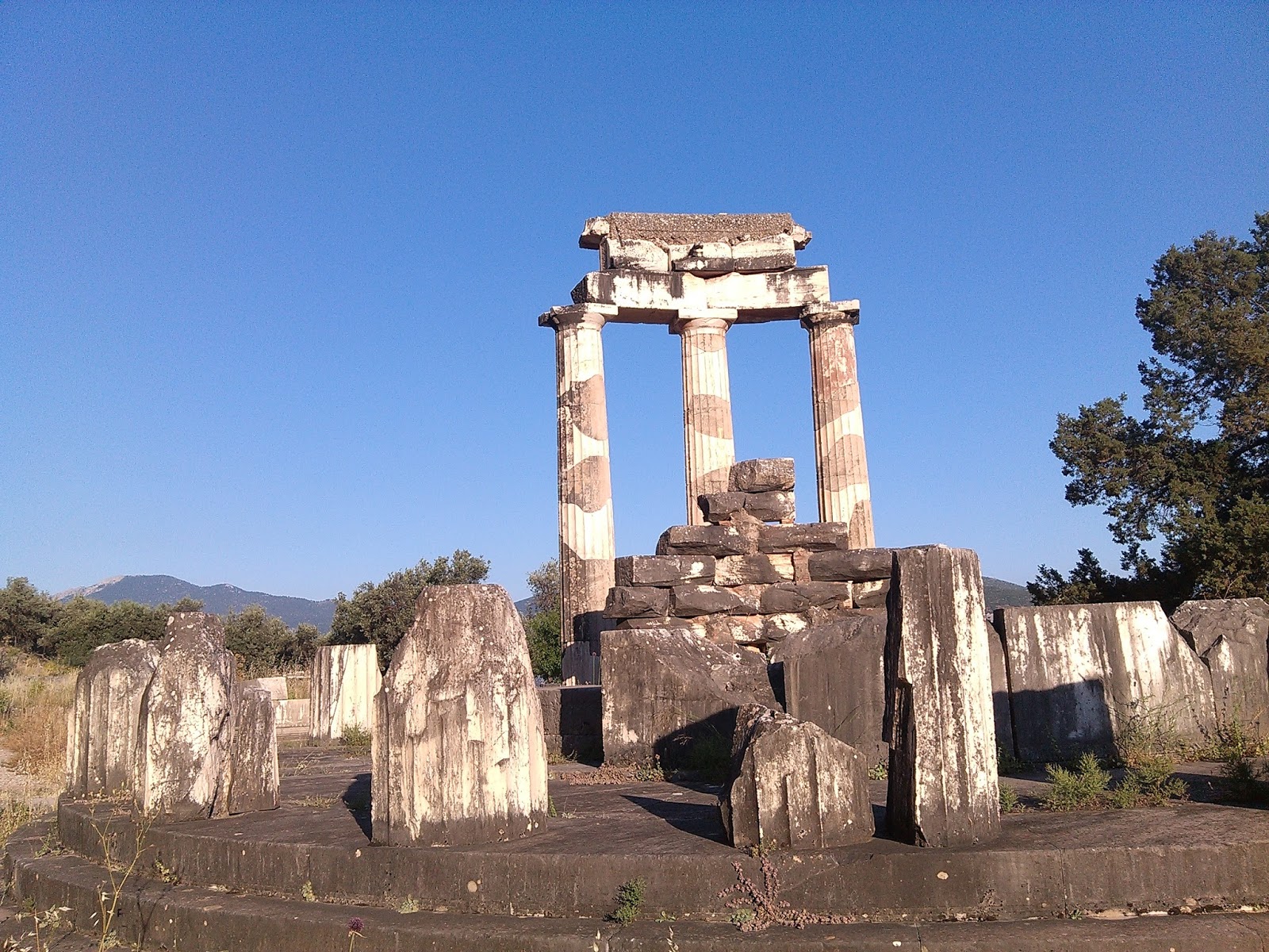 ΜΑΝΤΕΙΟ ΔΩΔΩΝΗΣ ΙΩΑΝΝΙΝΩΝ: ΙΕΡΟ ΑΘΗΝΑΣ ΠΡΟΝΑΙΑΣ... ΚΑΤΩ ΑΠΟ ΤΟΝ ...