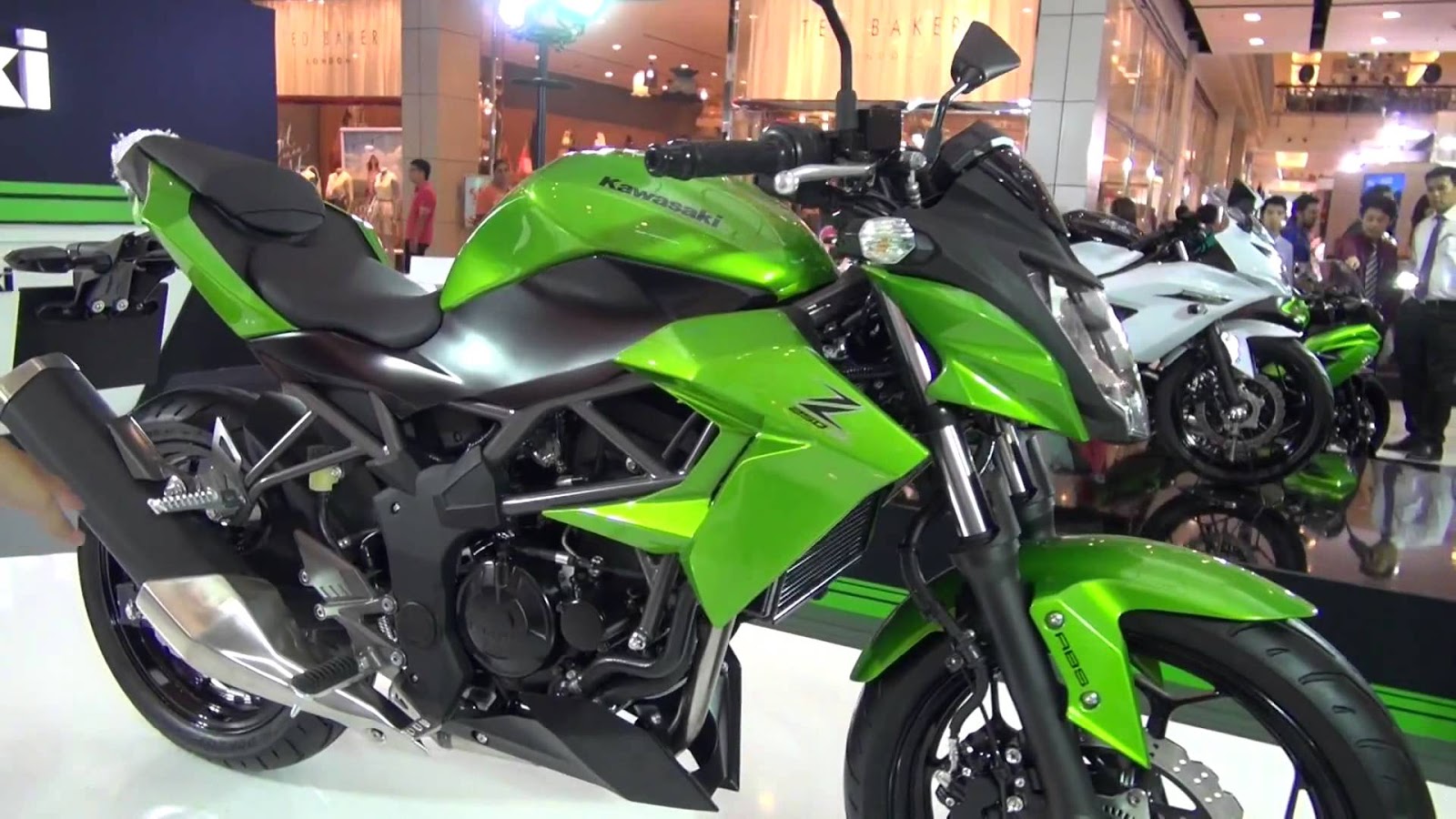 Kawasaki 250 Terbaru di IIMS 2016 - Motorace News™
