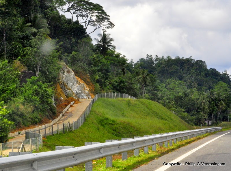 philipveerasingam: Scenes on the Mathara to Kaduwela Expressway, Sri Lanka.