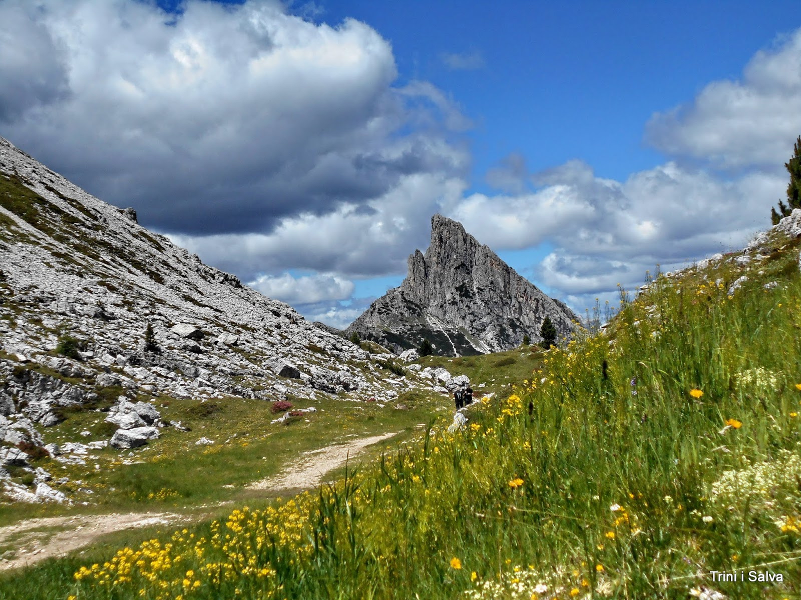 TRINI Y SALVA: Lago Limedes y forcella Averau