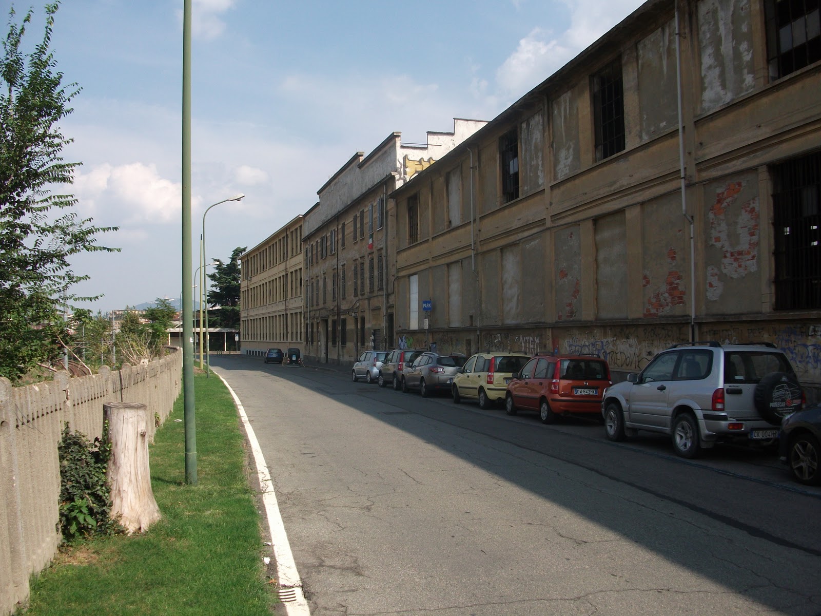 TRUEISGOOD: Ex OSI/Ghia_ Torino, via Montefeltro 8