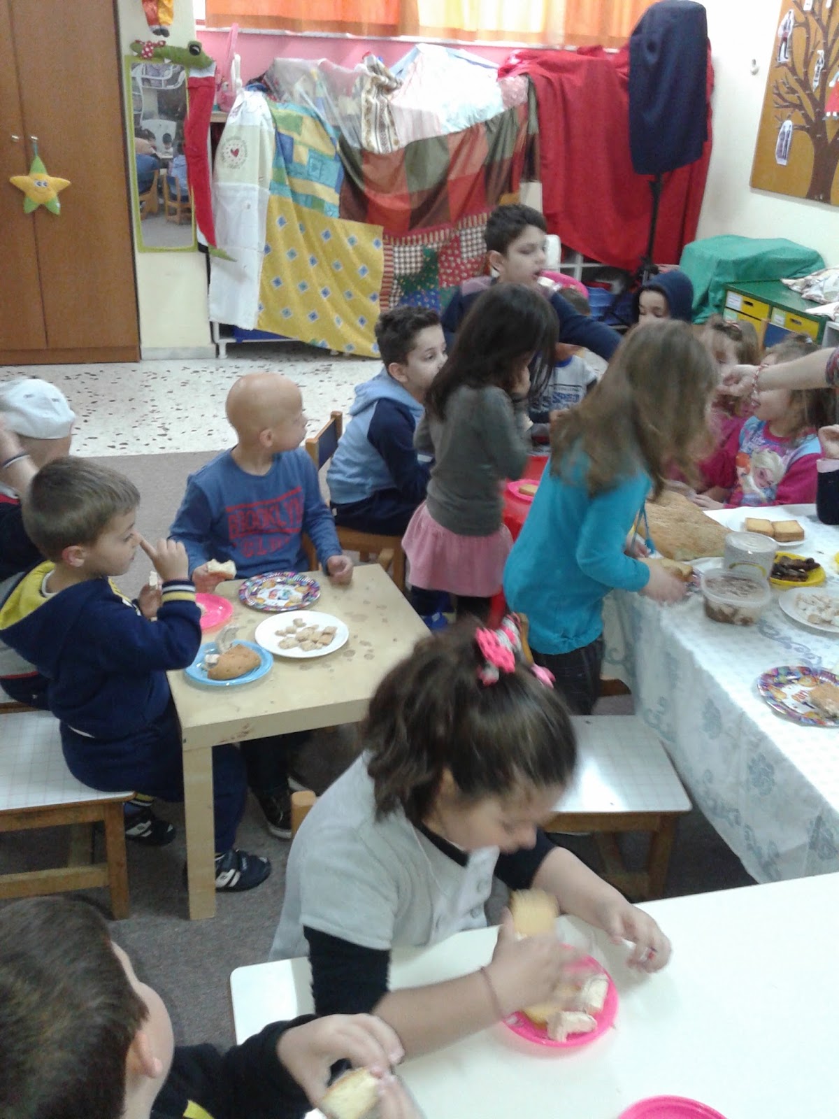 14o Νηπιαγωγείο Νίκαιας: Η ΚΥΡΑ ΣΑΡΑΚΟΣΤΗ