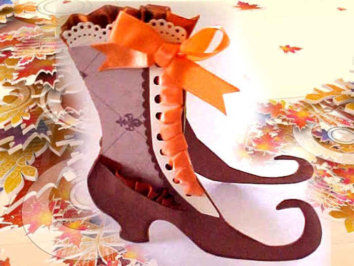 Paper Craft Creations: Old Fashioned Witches Lace Up Shoe Card