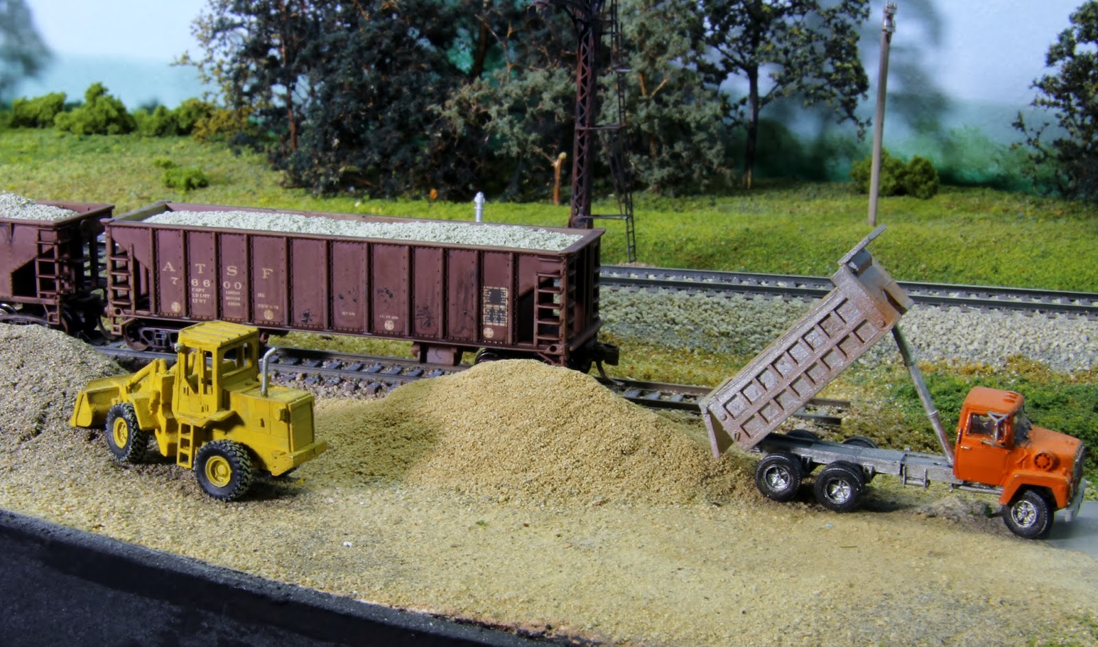 D&RG Monarch Branch & fallen flag SFRSD RR: Santa Fe E8A & B units