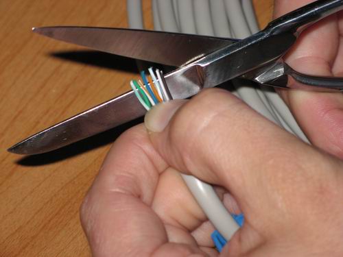 AWA. Computacion, Srl. 412-5076460: ¿Como hacer un cable de red?