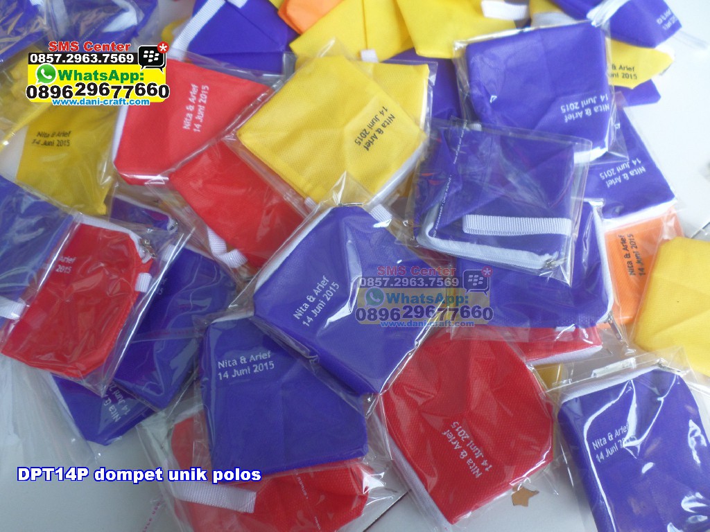 Souvenir Dompet Unik kain Furing / Spunbond | Souvenir Pernikahan