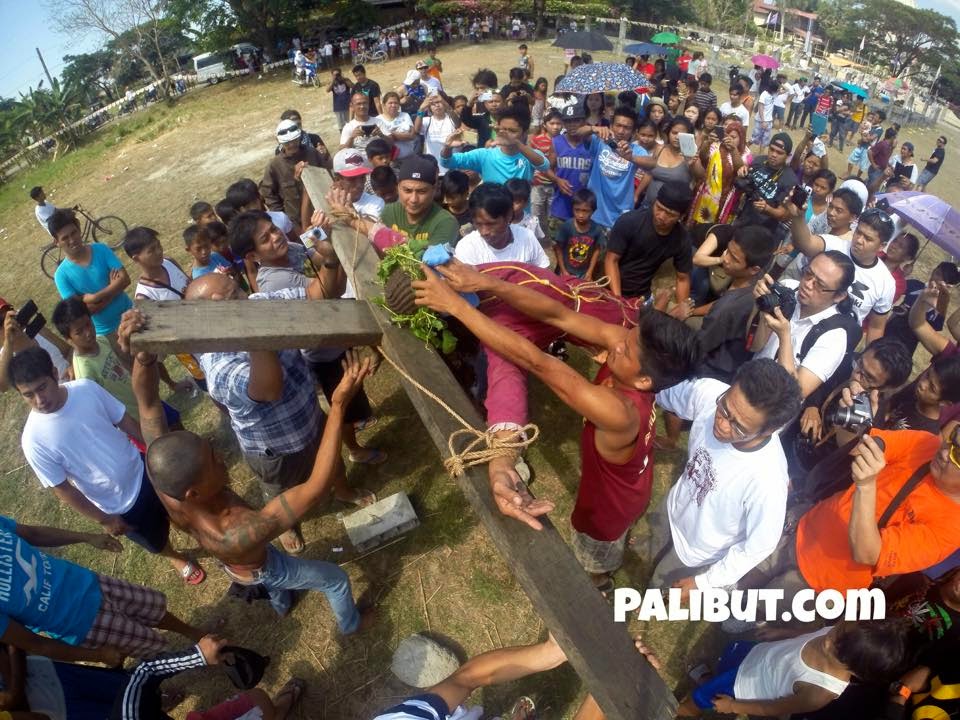LOOK: Flagellants Perform Holy Week Rituals in Pampanga | Blogs, Travel ...