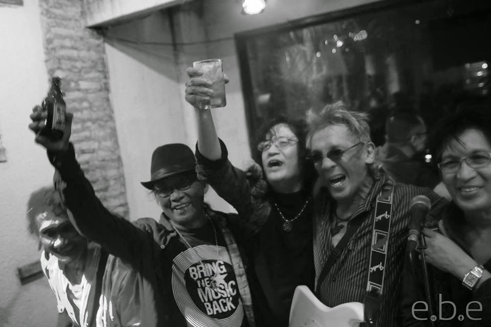 Loudhouse Music Chronicles: WHEN GUITARS RISE – Thebar@1951