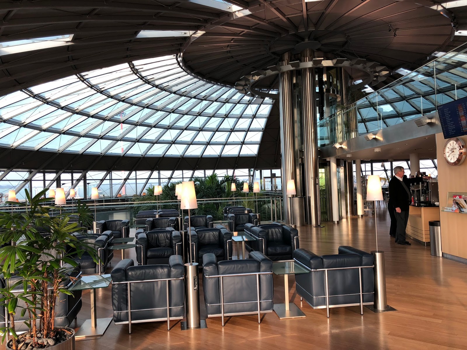 Switzerland Basel Airport Lounge - EuroAirport Skyview Lounge Review ...