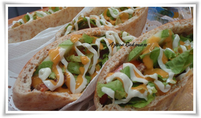a.z.u.r.a.r.a.h.m.a.n: Roti Kebab Jalapeno Cheese~
