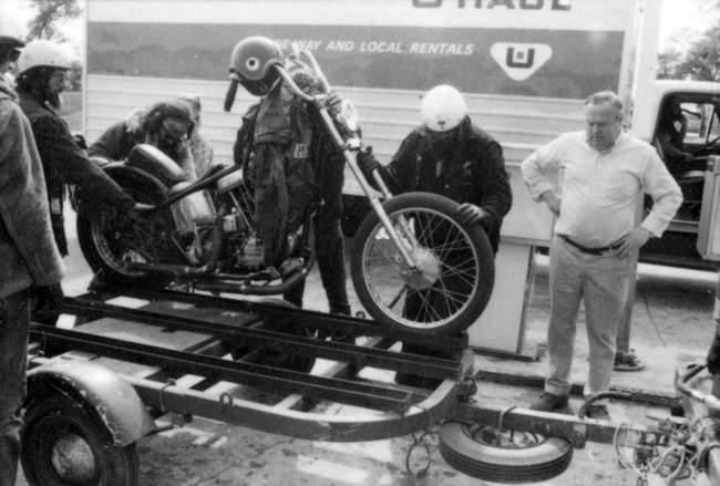 Hells Angels Ride the Big Apple ~ Riding Vintage