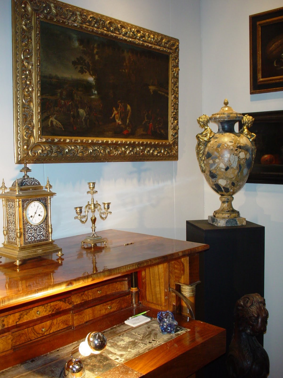 NURIA PALACIOS ANTIGÜEDADES