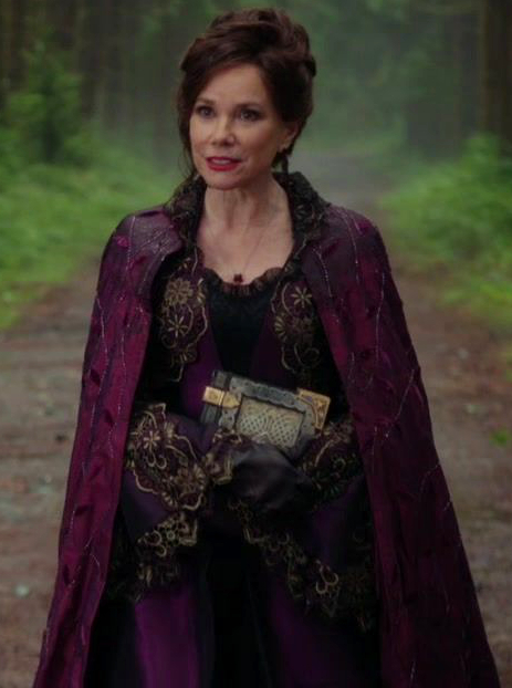 Confessions of a Seamstress: The Costumes of OUAT - Season 2, Part 1