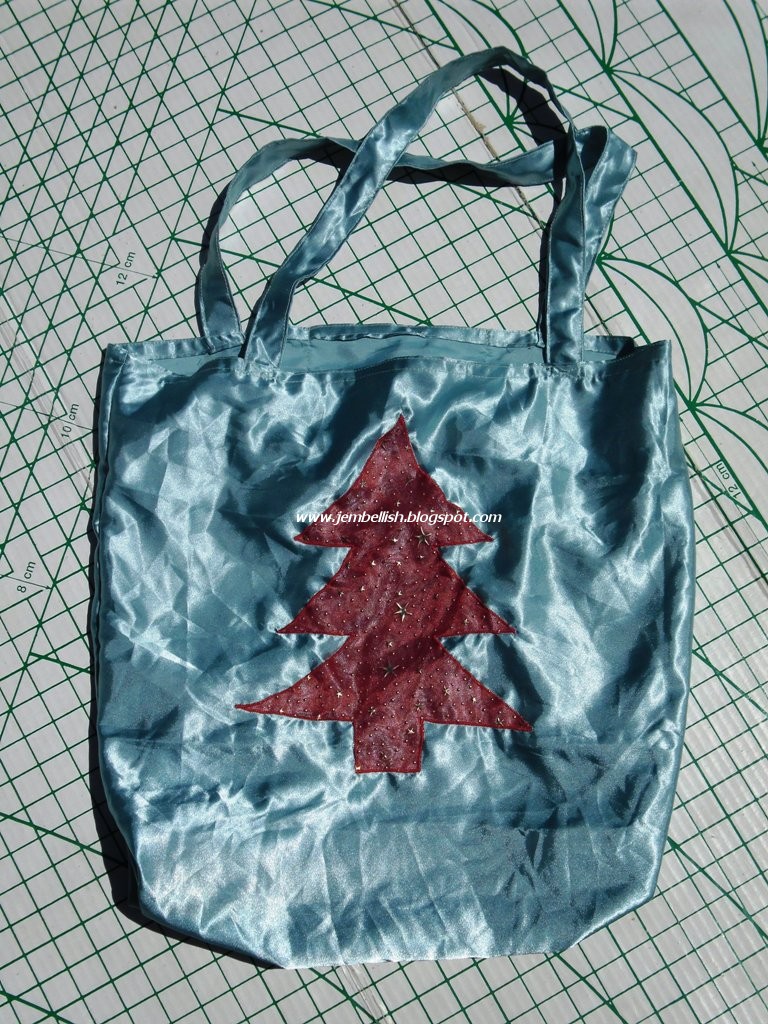 Creating my way to Success: Christmas Handibag - a tutorial