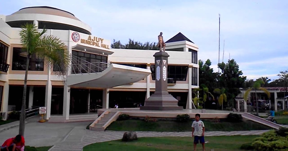 Ocean Breeze: Iloilo City And Province Plazas, Town Squares and Public ...