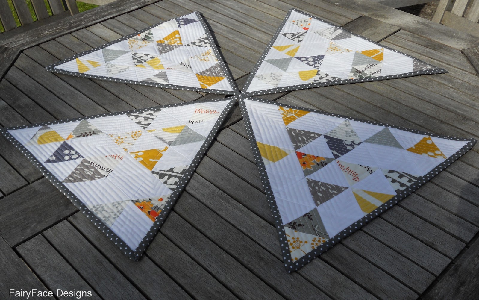 FairyFace Designs: Triangular Echo Quilted Placemats