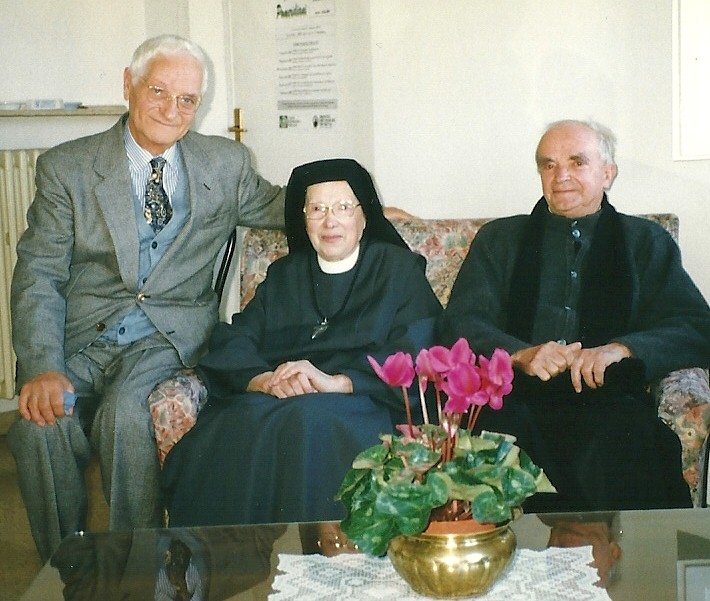 I lavori artistici di Hey Sug Jang: Nostra famiglia Don. Giuseppe Nardelli