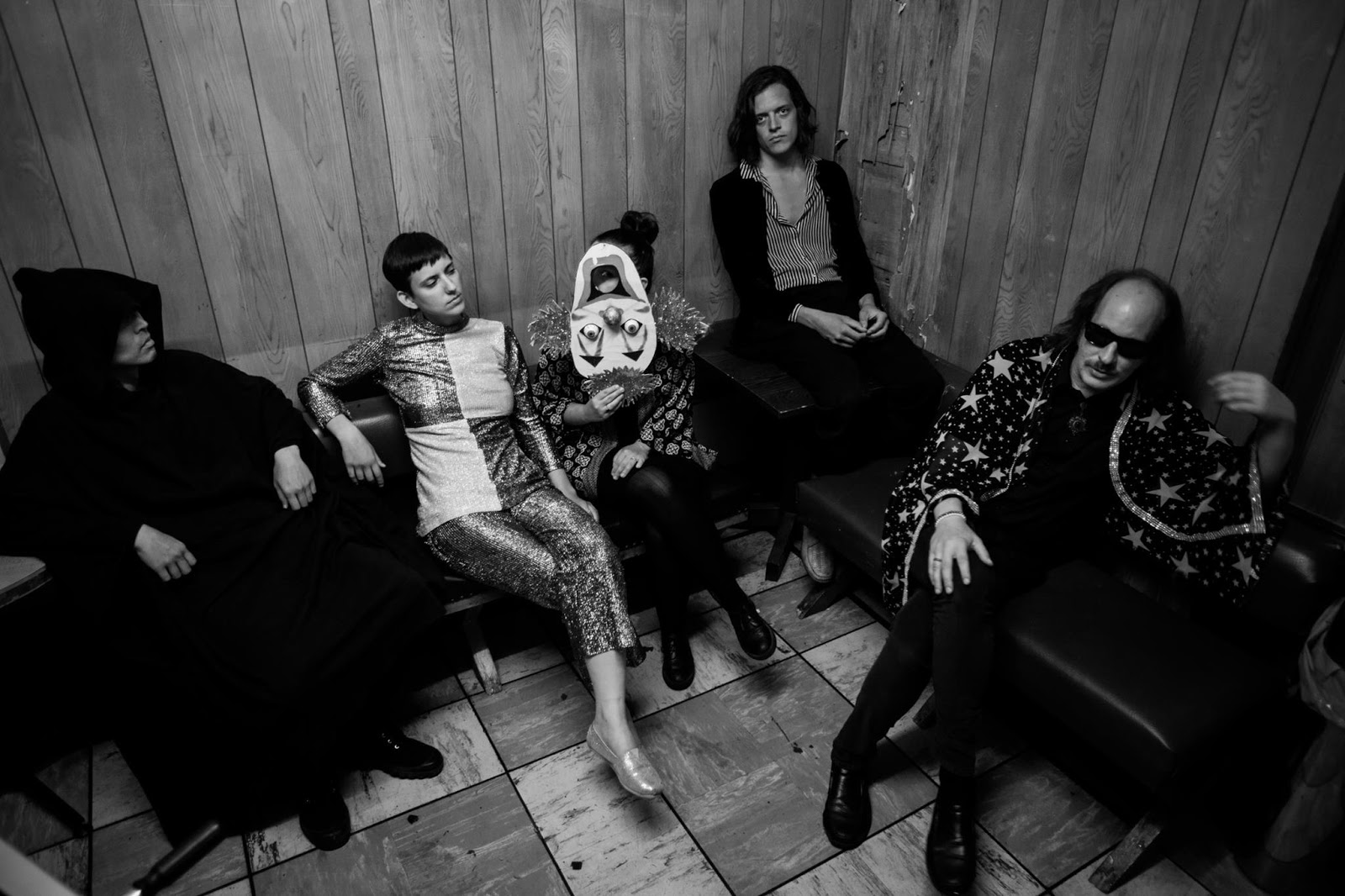 Frequenze Indipendenti: VANISHING TWIN - CHOOSE YOUR OWN ADVENTURE