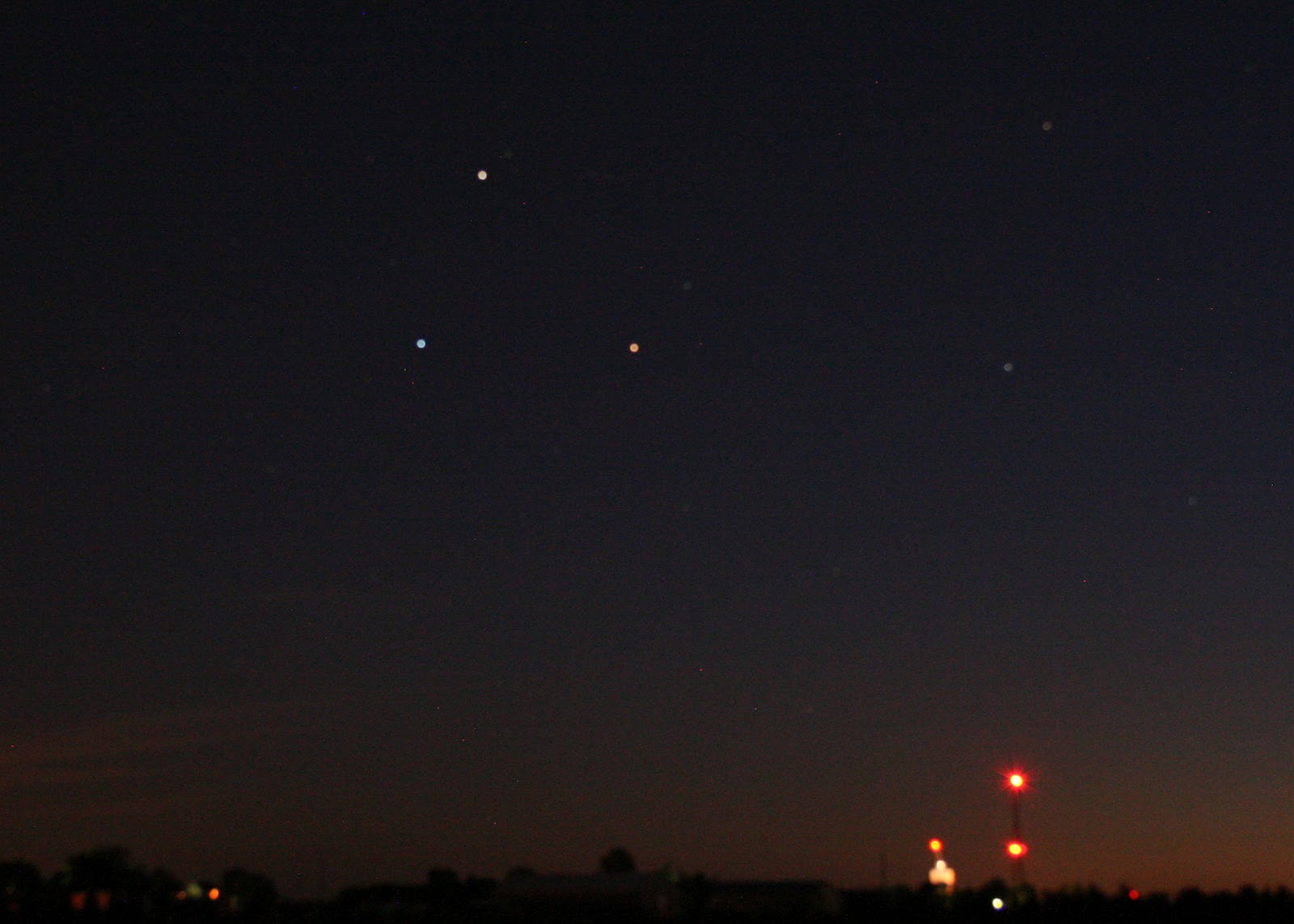 Mars, Saturn, and Spica form a triangle hours before Curiosity landing ...