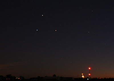 Mars, Saturn, and Spica form a triangle hours before Curiosity landing ...