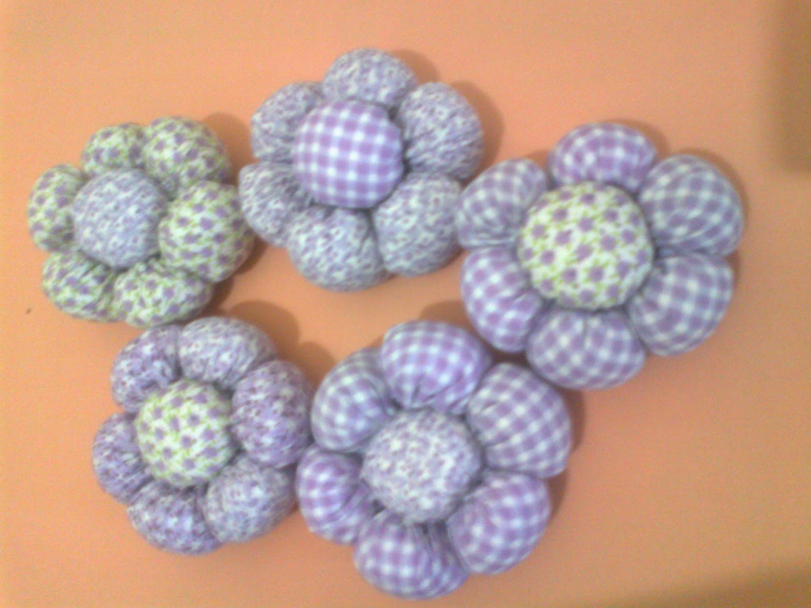 Lena Arts Artesanato: Flores de fuxico